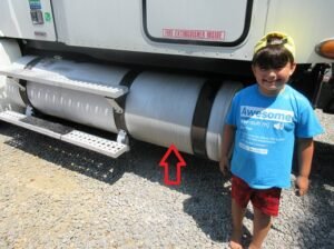 How Big is a Semi Gas Tank • The Truck How