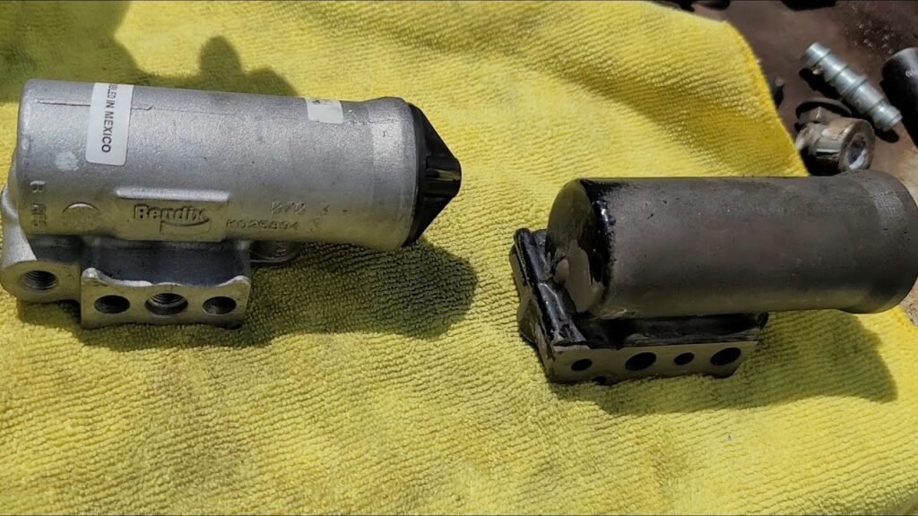 How to Reset Def Light on Freightliner • The Truck How