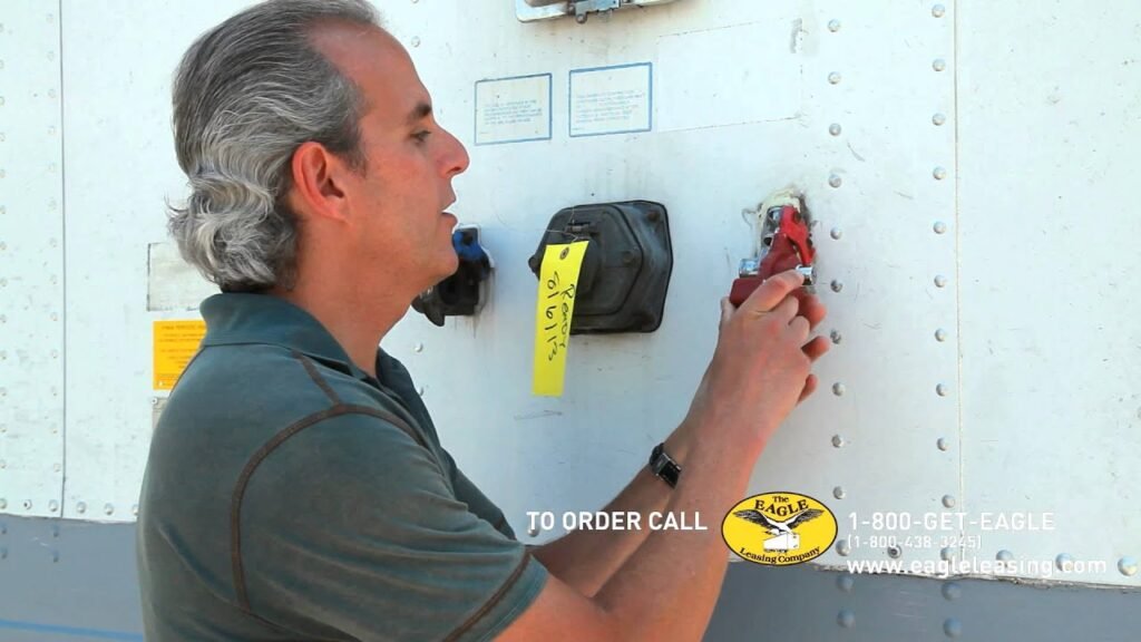 Why Should You Lock the Tractor Glad Hands • The Truck How